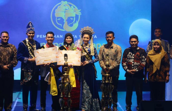 Rafli dan Fitriani Dinobatkan Duta Wisata Manuntung Balikpapan Tahun ...